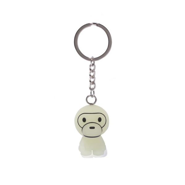 ZOZO問い合わせ番号:104053036ショップ:A BATHING APE，ア ベイシング エイプブランド:A BATHING APE，アベイシングエイプ商品名:GLOW IN THE DARK BABY MILO KEYCHAINカテ...