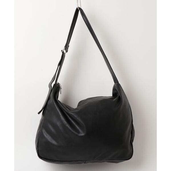 参考価格：5，500円発売時期：2023年09月コンディション：B（目立つ使用感なし）使用感が少ない、または気にならないアイテム全体的：型崩れ参考商品名：◆ルーズビッグショルダーバッグ/たすき掛け/ビッグ/A3サイズ収納可能参考品番：170...