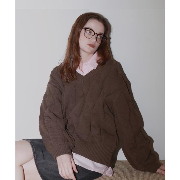 参考価格：4，950円発売時期：2025年12月コンディション：A（使用感なし）数回使用した程度で使用感が感じられないアイテム後身頃：ほつれ参考商品名：ケーブルオーバーVネックニット参考品番：242-021S1261【商品に関する注意事項】...