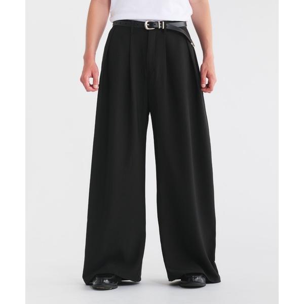 参考価格：7，920円発売時期：2025年06月コンディション：A（使用感なし）数回使用した程度で使用感が感じられないアイテム参考商品名：two tuck herringbone curve slacks/ツータックへリンボーンカーブスラッ...