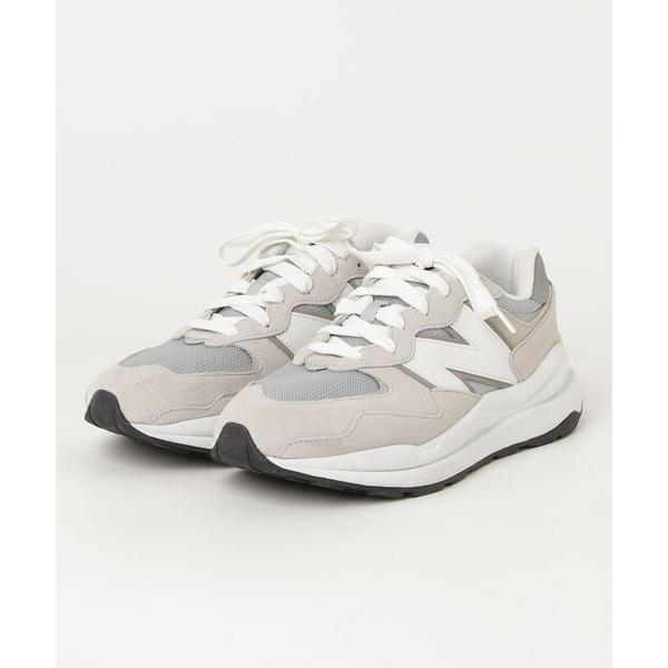 参考価格：15，400円発売時期：2021年04月コンディション：B（目立つ使用感なし）使用感が少ない、または気にならないアイテムかかと：擦り減り内側：毛玉全体的：汚れ参考商品名：New Balance M5740CA / ニューバランス参...