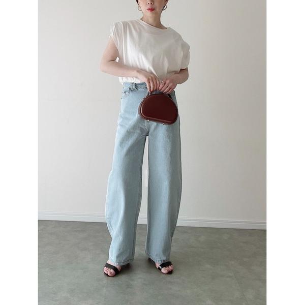 参考価格：5，900円発売時期：2023年01月コンディション：B（目立つ使用感なし）使用感が少ない、または気にならないアイテム前身頃：汚れ参考商品名：デニムカービーパンツ（MEKKE　低身長向け）参考品番：ME1250013【商品に関する...