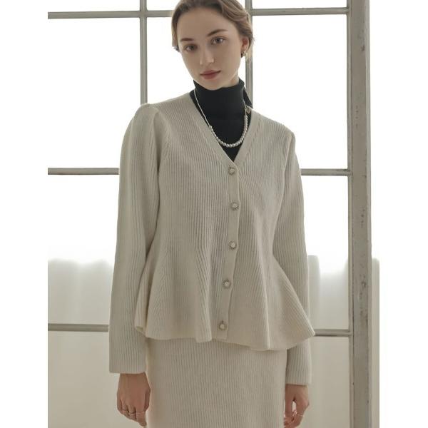 参考価格：6，998円発売時期：2025年10月コンディション：C（やや使用感あり）使用感があり、やや気になる傷や汚れがあるアイテム全体的：汚れ参考商品名：[MEISM by Re:EDIT][2025AW COLLECTION]畦編みペプ...