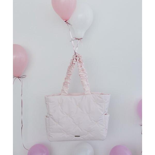 参考価格：9，900円発売時期：2025年07月コンディション：A（使用感なし）数回使用した程度で使用感が感じられないアイテム参考商品名：リボン刺繍パファートートバッグ参考品番：08000622100【商品に関する注意事項】・こちらの商品画...