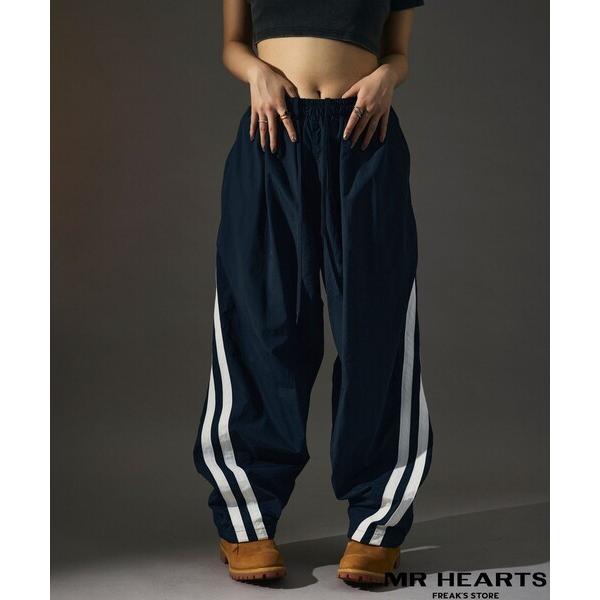 参考価格：5，995円発売時期：2024年04月コンディション：C（やや使用感あり）使用感があり、やや気になる傷や汚れがあるアイテムすそ周り：汚れ参考商品名：限定展開 MR HEARTS/ミスターハーツ WIDE SILHOUETTE SI...