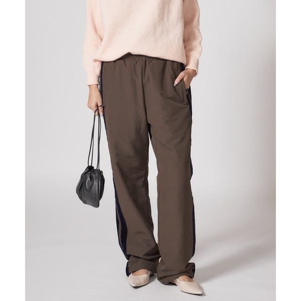 参考価格：12，980円発売時期：2025年10月コンディション：B（目立つ使用感なし）使用感が少ない、または気にならないアイテム股：汚れ前身頃：ほつれ参考商品名：TAION/タイオン リバーシブル仕様 ジャパンスペシャル トラックダウンパ...