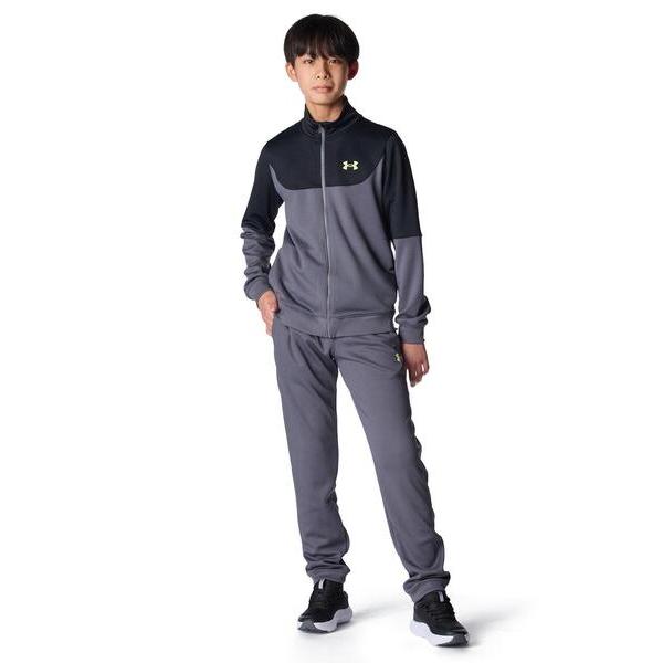 ZOZO問い合わせ番号:104089494ショップ:UNDER ARMOUR，アンダーアーマーブランド:UNDER ARMOUR，アンダーアーマー商品名:UAカラーブロック ビッグロゴ トラックスーツ（トレーニング/キッズ）カテゴリ:トップ...