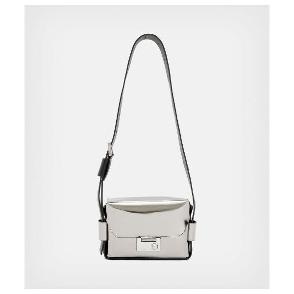 参考価格：29，700円発売時期：2022年10月コンディション：C（やや使用感あり）使用感があり、やや気になる傷や汚れがあるアイテム表面：型崩れ付属品：保存袋参考商品名：FRANKIE CROSSBODY | FRANKIE クロスボディ...