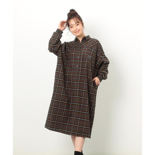 参考価格：8，899円発売時期：2023年10月コンディション：A（使用感なし）数回使用した程度で使用感が感じられないアイテム参考商品名：先染め起毛チェックシャツワンピース参考品番：52-31OE76-203【商品に関する注意事項】・こちら...