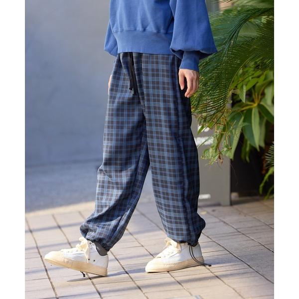参考価格：3，990円発売時期：2023年12月コンディション：C（やや使用感あり）使用感があり、やや気になる傷や汚れがあるアイテム全体的：保管上のにおいがします。参考商品名：Plaid easy pants / チェック柄 イージーパンツ...