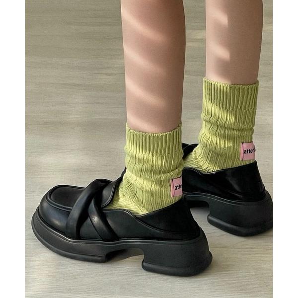 『セール実施中』参考価格：5，500円発売時期：2024年01月コンディション：D（傷・汚れあり）傷や汚れがあるが使用には問題ないアイテム表面：履きジワ内側：剥げ、破れ参考商品名：【TAE×Chick】ツイストスクエアトゥローファー参考品番...