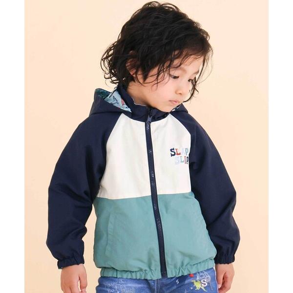 ZOZO問い合わせ番号:104132014ショップ:BEBE ONLINE STORE，ベベ オンラインストアブランド:SLAP SLIP，スラップスリップ商品名:はたらく車・恐竜ラグランリバーシブルタフタジャケット(80~130cm)カテ...