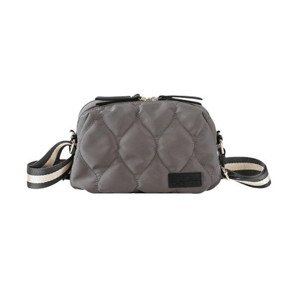 ZOZO問い合わせ番号:104133382ショップ:Rora，ローラブランド:LIZDAYS，リズデイズ商品名:LIZDAYS QUILTED NYLON WALLET BAGカテゴリ:バッグ>ショルダーバッグブランド品番:lz705...