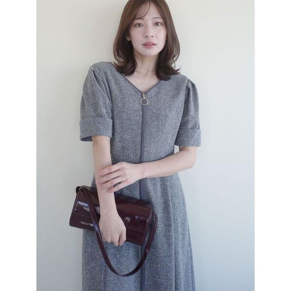 ZOZO問い合わせ番号:104134036ショップ:LAGUNAMOON，ラグナムーンブランド:LAGUNAMOON，ラグナムーン商品名:フロントジップVネックフレアワンピース 【春服】【オフィスカジュアル】カテゴリ:ワンピース/ドレス&g...