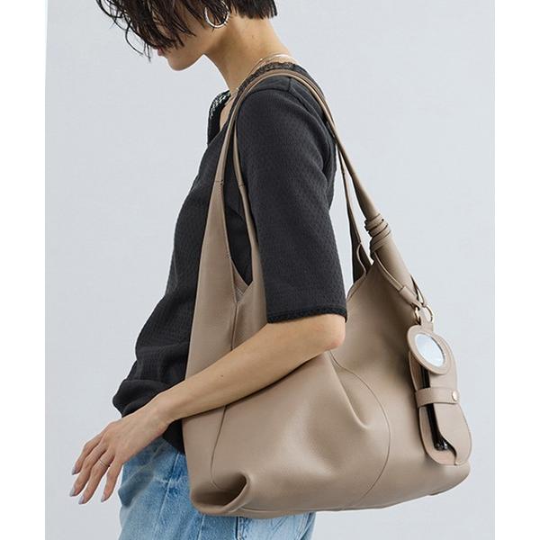 ZOZO問い合わせ番号:104137612ショップ:ADAM ET ROPE'，アダムエロペブランド:SALON adam et rope'，サロン アダム エ ロペ商品名:【W S（ドゥーブル）】チャーム付きナチュラルレザートートカテゴリ...