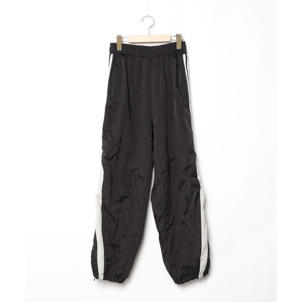 参考価格：3，520円発売時期：2025年07月コンディション：D（傷・汚れあり）傷や汚れがあるが使用には問題ないアイテム調整紐：欠損ポケット：ほつれ前身頃・後身頃：毛玉後身頃：汚れ参考商品名：サイドラインデザインパンツ参考品番：MG-25...