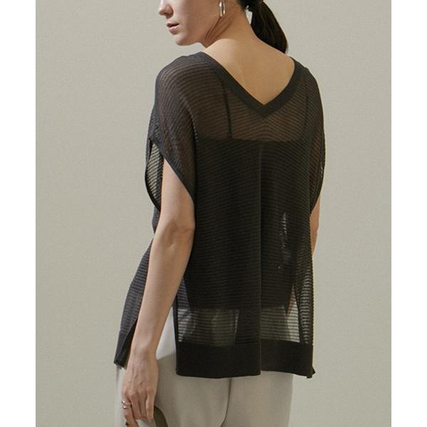 参考価格：16，500円発売時期：2024年04月コンディション：A（使用感なし）数回使用した程度で使用感が感じられないアイテム参考商品名：透かし編み2WAYメッシュプルオーバー【洗える】参考品番：2024-A-SHM34340【商品に関す...