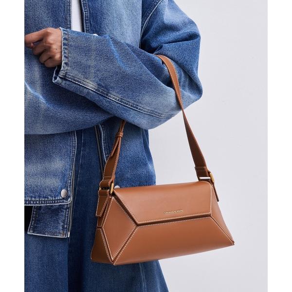 参考価格：10，900円発売時期：2022年10月コンディション：B（目立つ使用感なし）使用感が少ない、または気にならないアイテム角：汚れ参考商品名：Nasrin ナスリン ジオメトリックショルダーバッグ参考品番：CK2-20781907【...