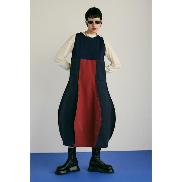 参考価格：17，600円発売時期：2025年02月コンディション：B（目立つ使用感なし）使用感が少ない、または気にならないアイテム全体的：色あせ参考商品名：Ponte docking wave dress　　ポンチドッキングウェーブドレス参...