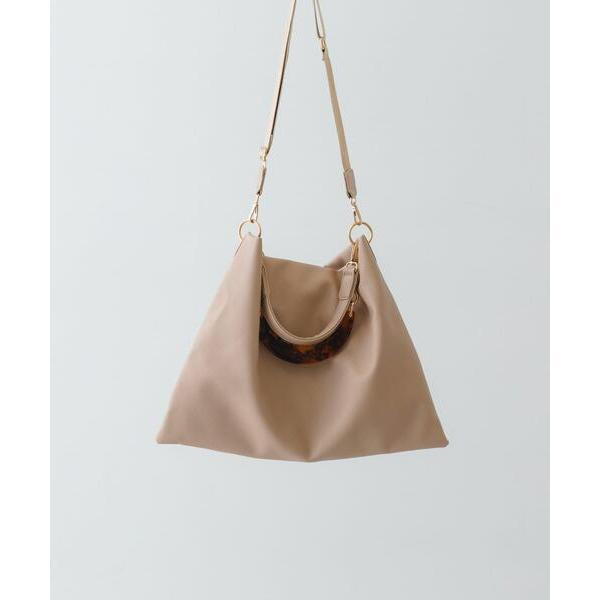 参考価格：8，910円発売時期：2024年12月コンディション：C（やや使用感あり）使用感があり、やや気になる傷や汚れがあるアイテム全体的：汚れ、保管上のにおいがします。参考商品名：『WEB/一部店舗限定』アクリルハンドルショルダーバッグ参...