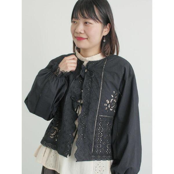 ZOZO問い合わせ番号:104213766ショップ:Samansa Mos2，サマンサ モスモスブランド:Samansa Mos2，サマンサ モスモス商品名:レースパッチワークブラウスカテゴリ:トップス>シャツ/ブラウスブランド品番:...