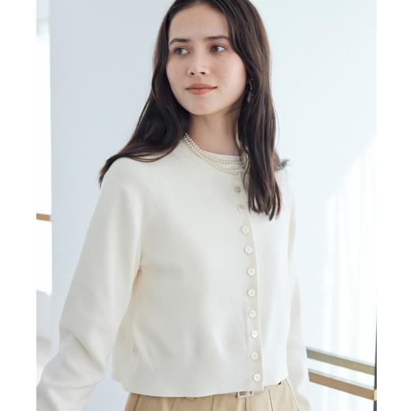 ZOZO問い合わせ番号:104216373ショップ:Mila Owen，ミラ オーウェンブランド:Mila Owen，ミラオーウェン商品名:シェル釦デザインクロップドニットカーディガンカテゴリ:トップス>カーディガン/ボレロブランド品...