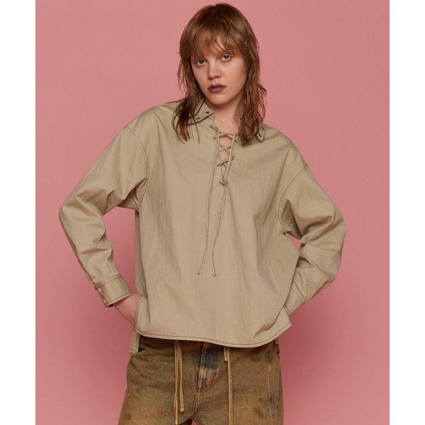 参考価格：17，930円発売時期：2024年12月コンディション：D（傷・汚れあり）傷や汚れがあるが使用には問題ないアイテム内側・すそ周り・襟周り：汚れ全体的：色あせ参考商品名：Lace Up Oversize Pullover/レースアッ...