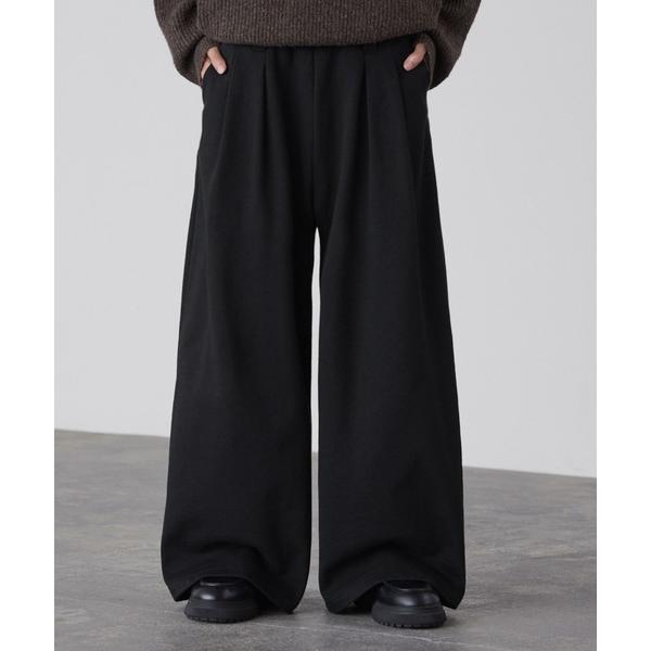 『タイムセール実施中』参考価格：4，950円発売時期：2025年09月コンディション：B（目立つ使用感なし）使用感が少ない、または気にならないアイテム全体的：汚れ、色あせ参考商品名：【LUENNA】2-Tuck Wide Sweat Pan...