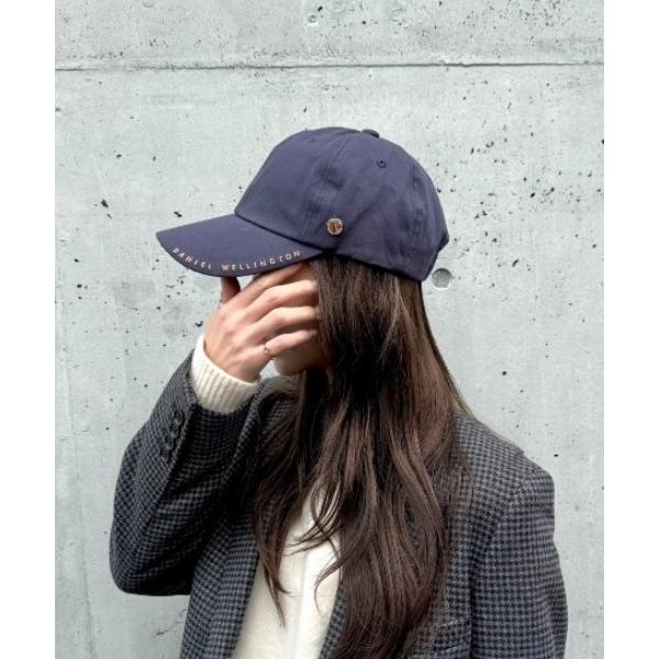 参考価格：7，590円発売時期：2023年10月コンディション：B（目立つ使用感なし）使用感が少ない、または気にならないアイテム表面：汚れ内側：汚れ参考商品名：ダニエルウェリントン ロゴ刺繍 ベースボールキャップ参考品番：DW0230000...