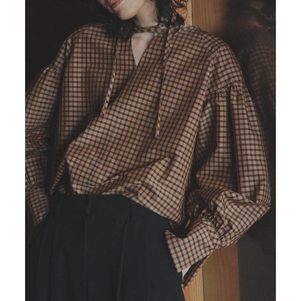 参考価格：14，850円発売時期：2023年09月コンディション：A（使用感なし）数回使用した程度で使用感が感じられないアイテム参考商品名：チョーカーネック パフショルダーブラウス参考品番：T23212031【商品に関する注意事項】・こちら...