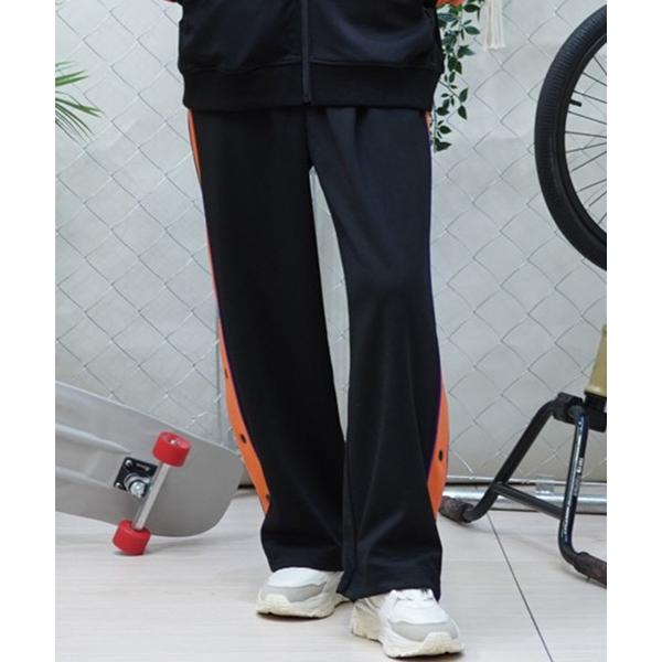 参考価格：12，650円発売時期：2024年01月コンディション：D（傷・汚れあり）傷や汚れがあるが使用には問題ないアイテム全体的：汚れ、毛玉参考商品名：【ムラサキスポーツ限定】SANTACRUZ/サンタクルーズ ロンパン ジャージ トラッ...