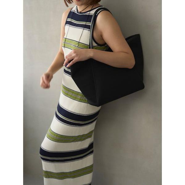 ZOZO問い合わせ番号:104253834ショップ:emmi，エミブランド:emmi，エミ商品名:【ONLINE限定カラーあり】マルチボーダーニットワンピースカテゴリ:ワンピース/ドレス>ワンピースブランド品番:13WNO262011...