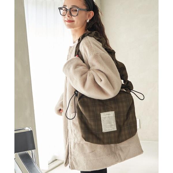 参考価格：7，975円発売時期：2024年09月コンディション：C（やや使用感あり）使用感があり、やや気になる傷や汚れがあるアイテム持ち手：色あせ表面：毛玉全体的：保管上のにおいがします。【商品に関する注意事項】・こちらの商品画像は、実物で...