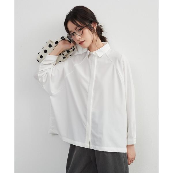 『セール実施中』参考価格：8，789円発売時期：2024年07月コンディション：C（やや使用感あり）使用感があり、やや気になる傷や汚れがあるアイテム首周り：汚れ参考商品名：シワ防止・長袖ラグランワイドスリーブ参考品番：KAS-KNXC511...