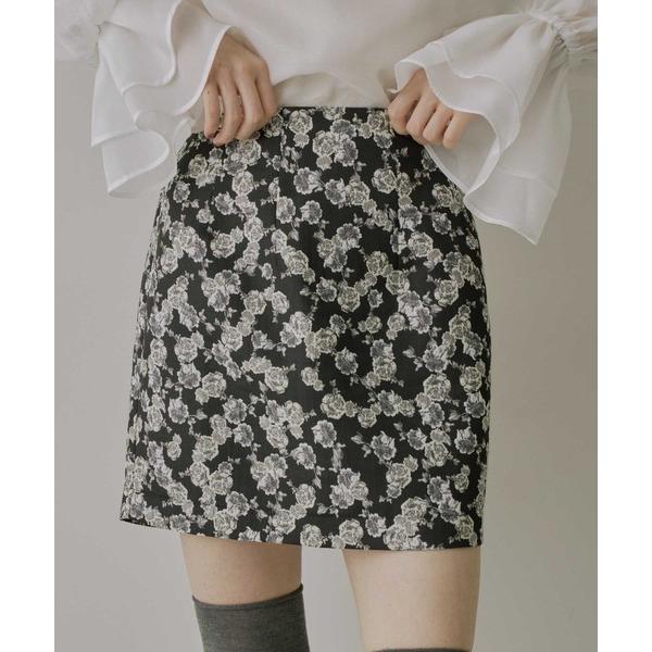 『セール実施中』参考価格：7，150円発売時期：2025年09月コンディション：B（目立つ使用感なし）使用感が少ない、または気にならないアイテム内側：汚れ参考商品名：【HEIREN】ジャガードミニコクーンスカート参考品番：HI0000001...