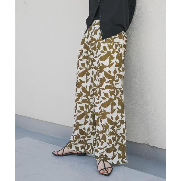 参考価格：3，990円発売時期：2025年04月コンディション：A（使用感なし）数回使用した程度で使用感が感じられないアイテム参考商品名：リーフプリントイージーパンツ参考品番：AAA5-24C121【商品に関する注意事項】・こちらの商品画像...