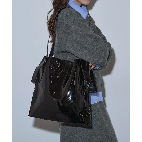 参考価格：14，960円発売時期：2023年03月コンディション：B（目立つ使用感なし）使用感が少ない、または気にならないアイテム持ち手・表面：汚れ、傷参考商品名：25AW 限定カラー追加【BEAURE】カウレザー 2デザイン ハンドル 薄...