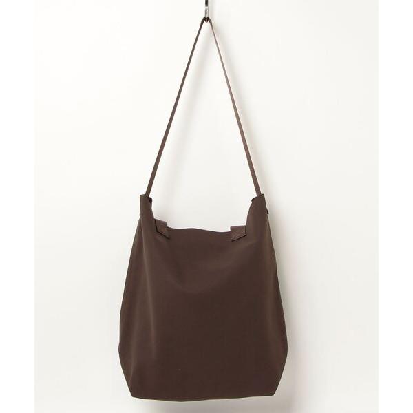 『タイムセール実施中』参考価格：15，400円発売時期：2023年08月コンディション：B（目立つ使用感なし）使用感が少ない、または気にならないアイテム表面・底：汚れ参考商品名：BEAMS LIGHTS / マイクロスエード トートバッグ参...