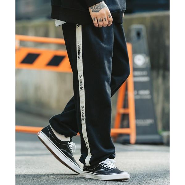 参考価格：14，300円発売時期：2023年12月コンディション：A（使用感なし）数回使用した程度で使用感が感じられないアイテム参考商品名：SIDE LINE SWEAT PANTS参考品番：105-01568【商品に関する注意事項】・こち...