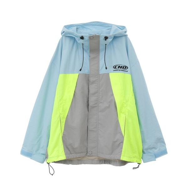 『タイムセール実施中』参考価格：33，000円発売時期：2023年07月コンディション：C（やや使用感あり）使用感があり、やや気になる傷や汚れがあるアイテム全体的：保管上のにおいがします。後身頃・袖口：汚れ参考商品名：SWITCHED MO...