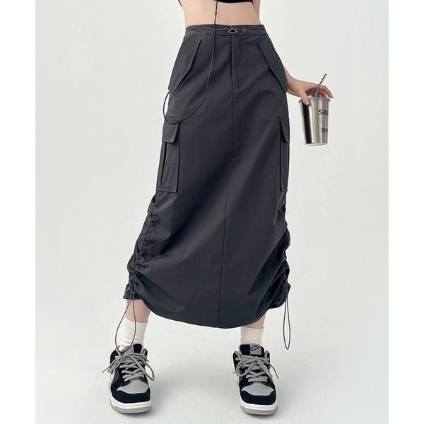 『セール実施中』参考価格：5，300円発売時期：2023年04月コンディション：A（使用感なし）数回使用した程度で使用感が感じられないアイテム参考商品名：【韓国コーデに◎】バックスリットシャーリングカーゴスカート参考品番：9000808【商...