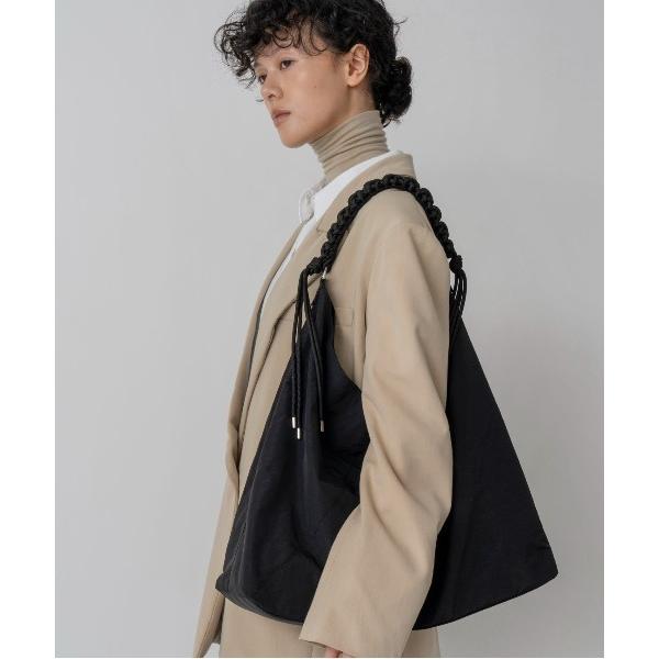 『タイムセール実施中』参考価格：14，300円発売時期：2025年02月コンディション：C（やや使用感あり）使用感があり、やや気になる傷や汚れがあるアイテム表面・内側：汚れ全体的：型崩れ参考商品名：LE VERNIS(ル・ベルニ)《A4サイ...