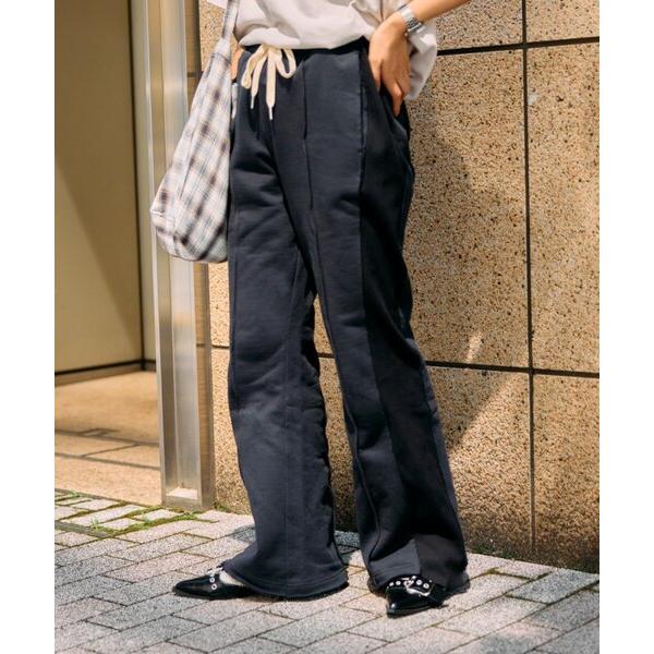 参考価格：12，100円発売時期：2025年09月コンディション：A（使用感なし）数回使用した程度で使用感が感じられないアイテム参考商品名：etsintaリメイクフレアパンツ参考品番：TYZ1052302A0006【商品に関する注意事項】・...