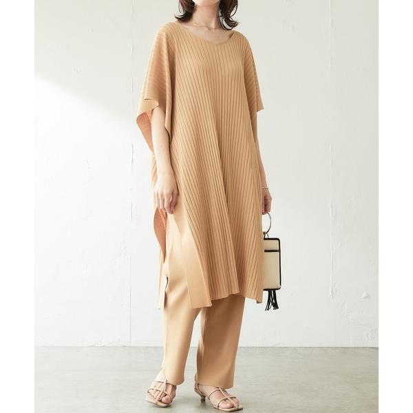 『タイムセール実施中』参考価格：17，600円発売時期：2022年03月コンディション：A（使用感なし）数回使用した程度で使用感が感じられないアイテム参考商品名：ニットスクエアセットアップ/2点セットアイテム参考品番：CLZ1021309A...