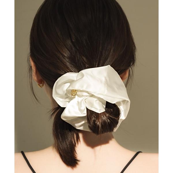 参考価格：3，300円発売時期：2025年08月コンディション：A（使用感なし）数回使用した程度で使用感が感じられないアイテム参考商品名：BIG CHOUCHOU/SATIN参考品番：302252-106-004【商品に関する注意事項】・こ...