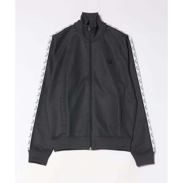 参考価格：19，800円発売時期：2022年08月コンディション：B（目立つ使用感なし）使用感が少ない、または気にならないアイテム内側：汚れ全体的：保管上のにおいがします。参考商品名：Taped Track Jacket参考品番：J4620...