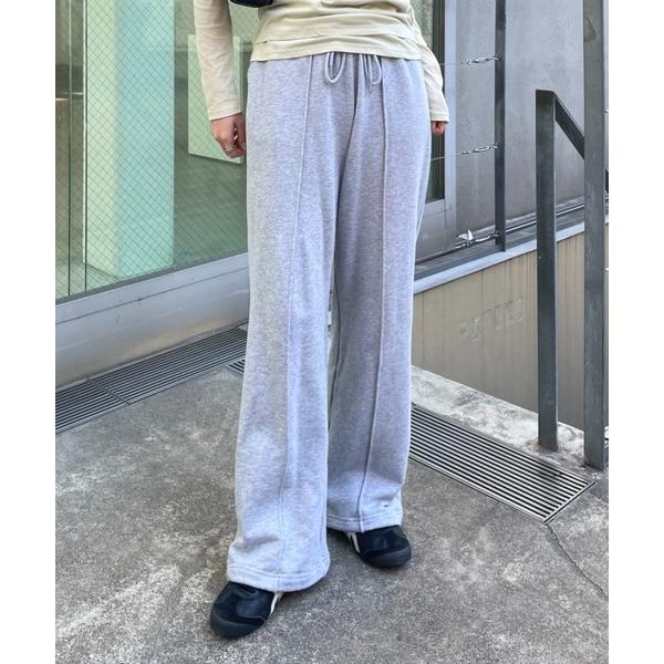 『タイムセール実施中』参考価格：4，950円発売時期：2024年08月コンディション：A（使用感なし）数回使用した程度で使用感が感じられないアイテム参考商品名：WEB・一部店舗限定 / ドロストスウェットパンツ参考品番：CWA10A2102...