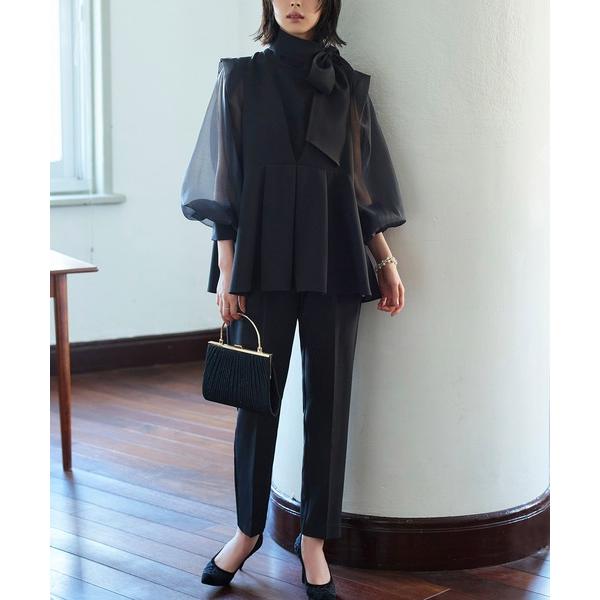 参考価格：14，828円発売時期：2023年11月コンディション：B（目立つ使用感なし）使用感が少ない、または気にならないアイテム袖口・後身頃：汚れ付属品：スペアボタン参考商品名：【オケージョン対応】オーガンジースリーブタックフレアトップス...