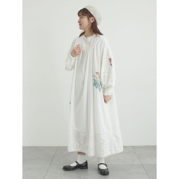 ZOZO問い合わせ番号:104708488ショップ:Samansa Mos2，サマンサ モスモスブランド:TSUHARU by Samansa Mos2，ツハルバイサマンサモスモス商品名:【WEB限定 Sサイズ】ランダム刺繍レース切替ワンピ...