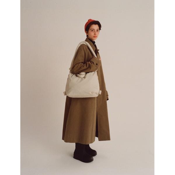 参考価格：19，800円発売時期：2024年12月コンディション：A（使用感なし）数回使用した程度で使用感が感じられないアイテム参考商品名：OLEND ONA SOFT BAG参考品番：OLEND ONA SOFT BAG【商品に関する注意...